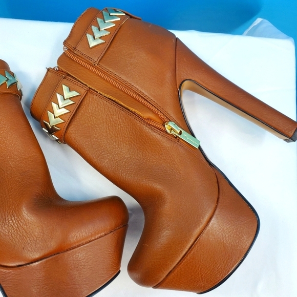 H by Halston | Shoes | H By Halston Caramel Color Leather Platform ...